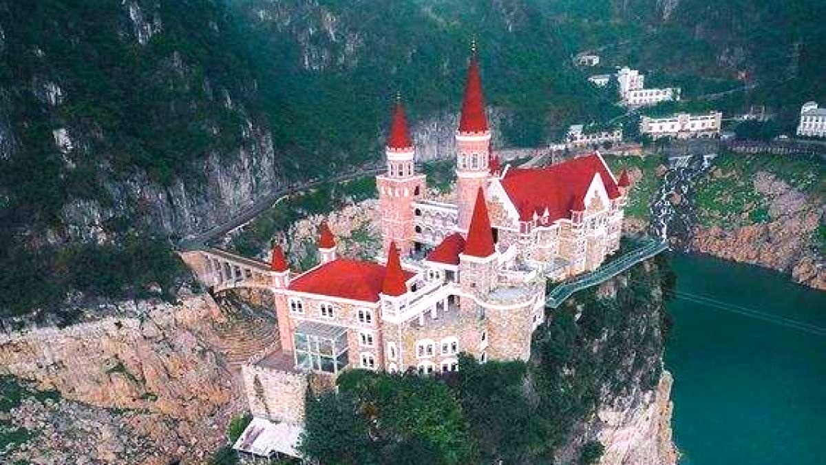 [ทึ่งทั่วโลก] โรงแรม Jilong Castle Country Club โรงแรมที่สวยเหมือน ...