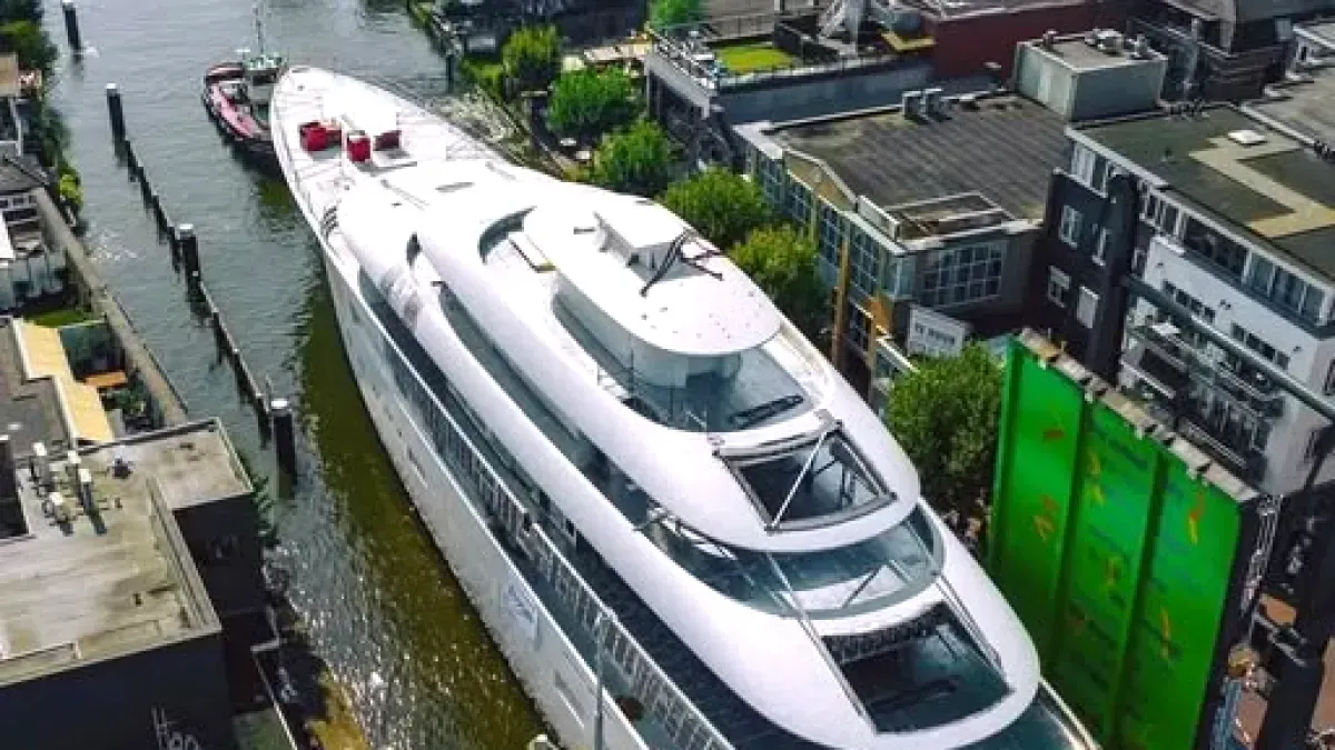 ภาพน่าประทับใจ เรือยอร์ชขนาดใหญ่project 824 ความยาว 80 เมตร กำลัง ...