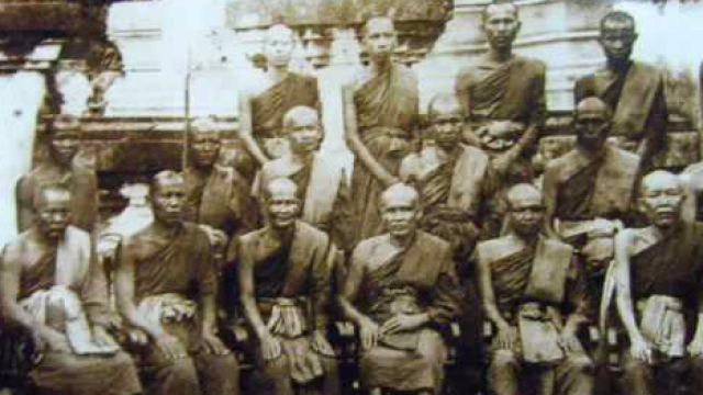 เรื่องเล่าชาวบ้าน. .พระเกจิประลองวิชา!!