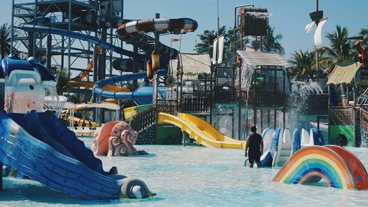 บันทึกเที่ยว Santorini Park Water Ventures สนุกสุดตีน (หรอวะ) : เที่ยว ...