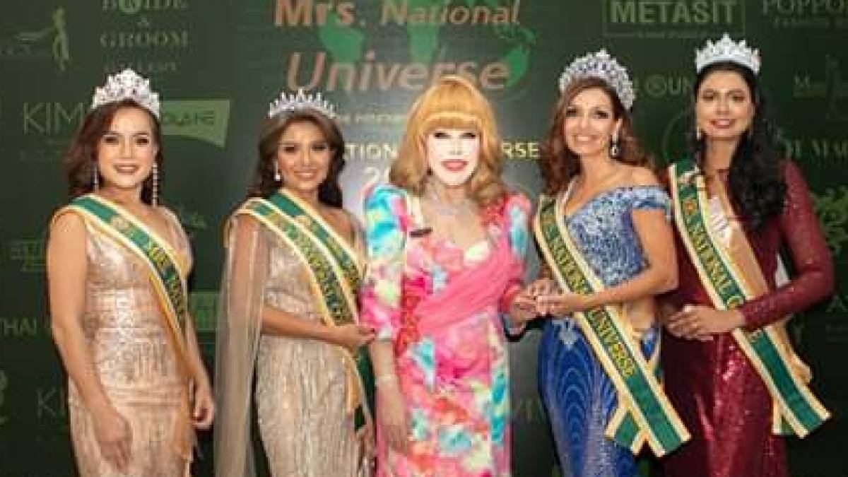 Congratulations first winner Puerto Rico .Mrs National univers 2019👑