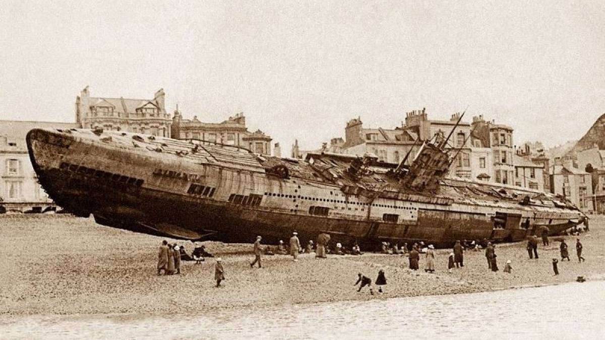 เรือดำน้ำ Beached German U-118 ที่ Hastings ประเทศอังกฤษ