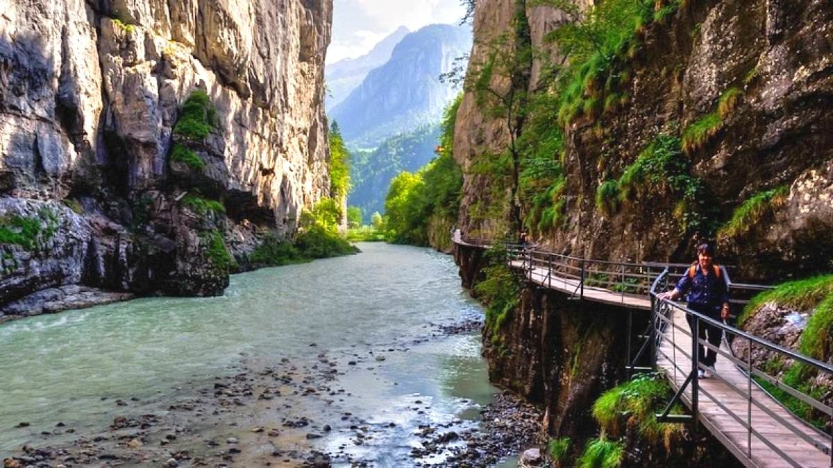 ทางเดิน Aar Gorge