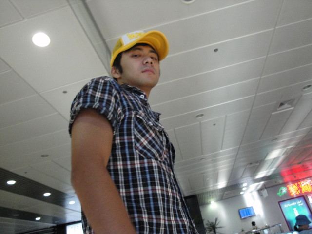 เขาชื่อ LI yusheng