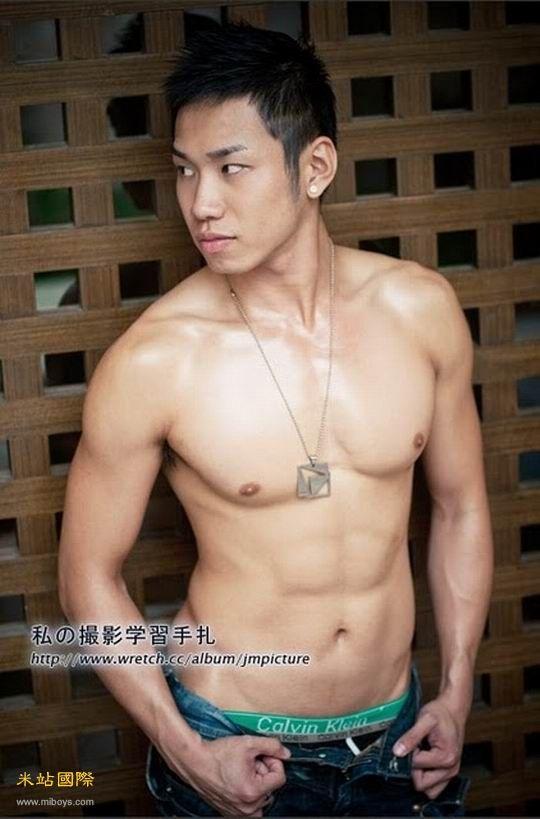 SEXY MEN - Brian Huang