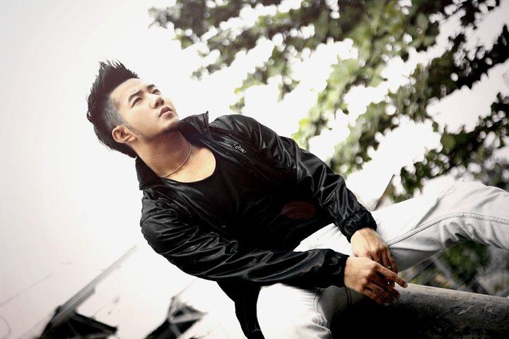 หนุ่มตี๋หล่อเข้ม - Andy Duong