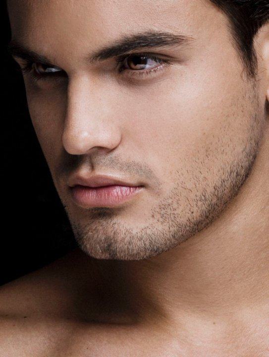 Sexy Male Model Leonardo Corredor