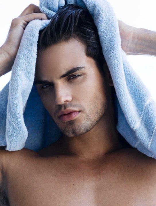 Sexy Male Model Leonardo Corredor