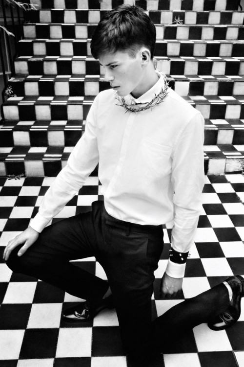 หนุ่มน้อย Jeremy Young