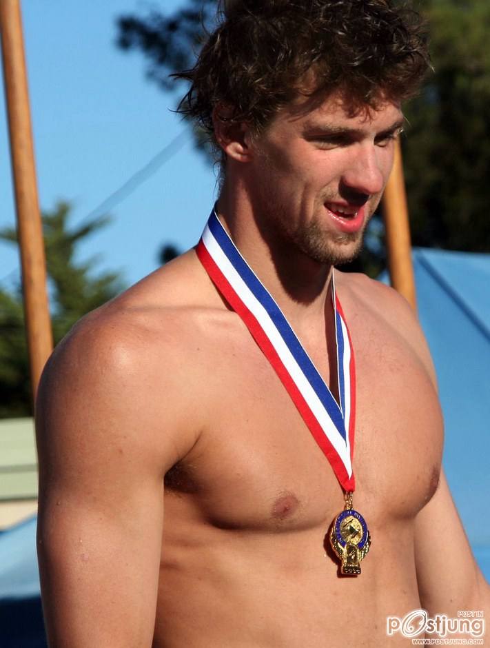 Michael-phelps นักว่ายน้ำซี๊สสสน้ำกระจาย