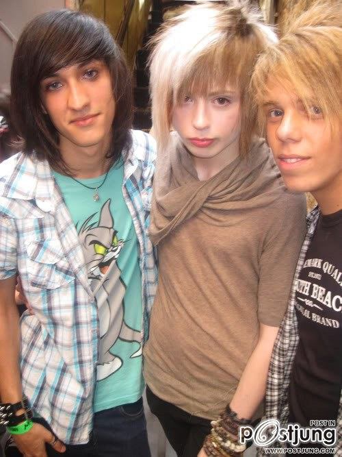 Chris Dakota ชาวอีโม สุดยอดไอดอล