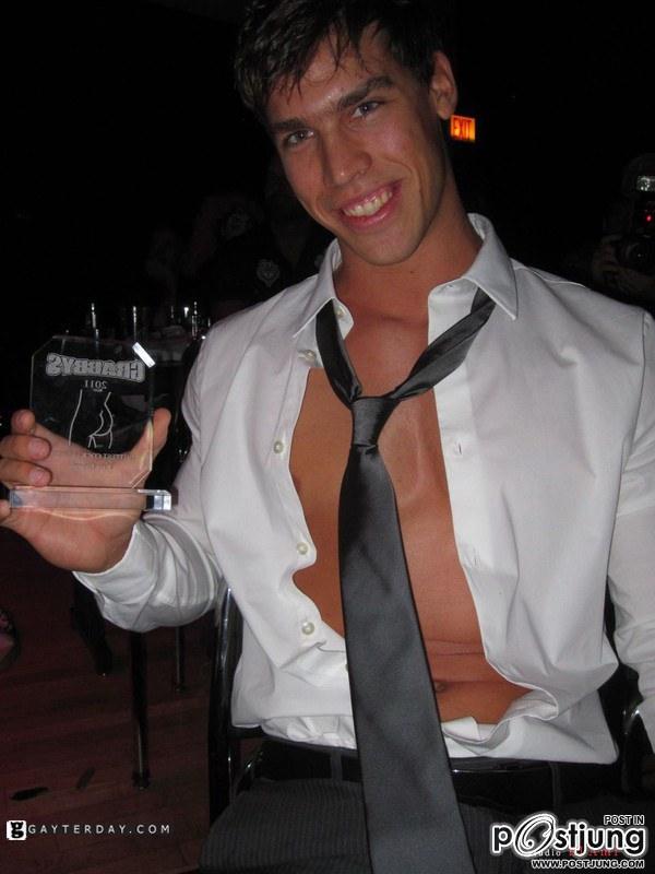 พระเอก 7 นิ้ว Kris Evans!!