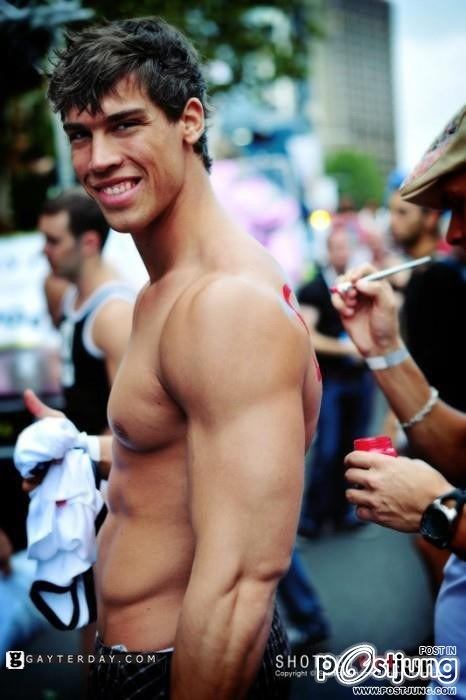 พระเอก 7 นิ้ว Kris Evans!!