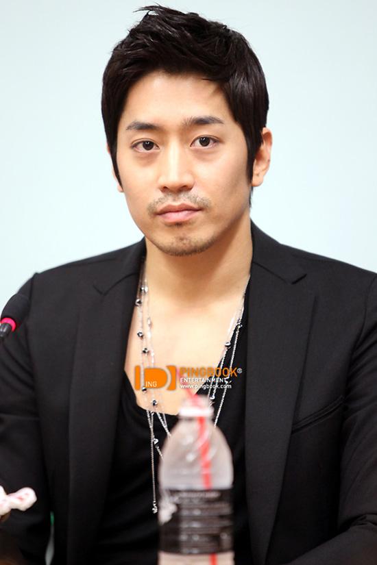 Eric_Mun คนเดียวเท่านั้นอิอิ
