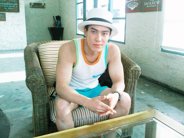 หนุ่มหล่อน่ารักจากเฟส