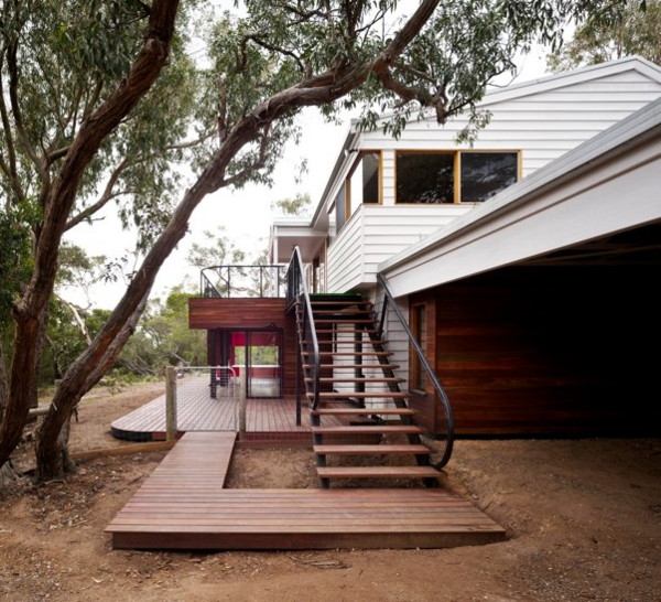 Beach House Architecture Celebrates the Australian Beach Shacks