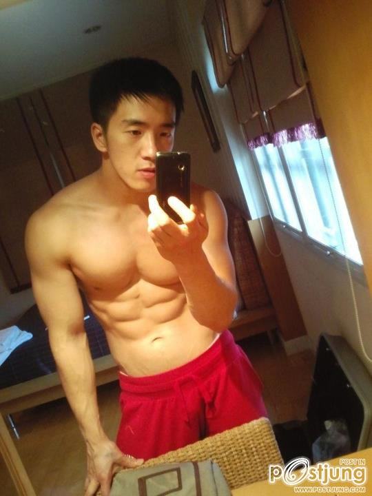 "Jiho Lee" หนุ่มเนื้อแน่น หน้าขยี้