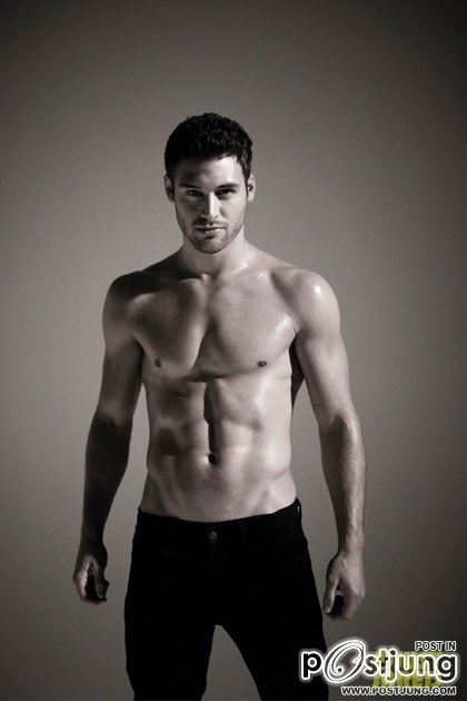 Ryan at Just Jared : HQ images