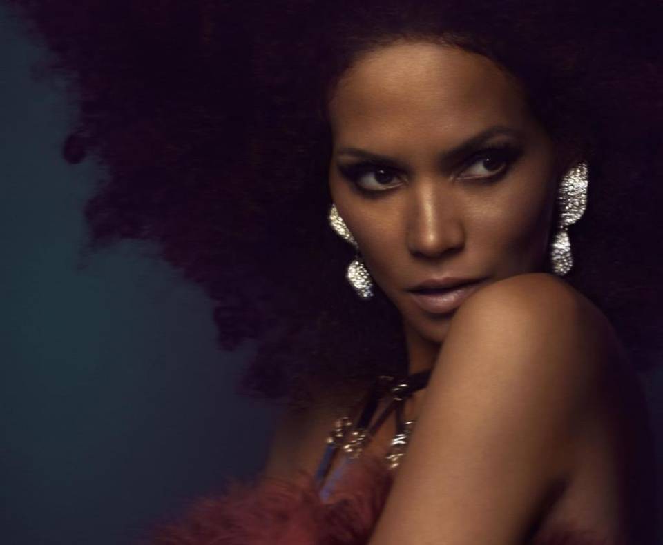 Halle Berry @ Interview Germany November 2012