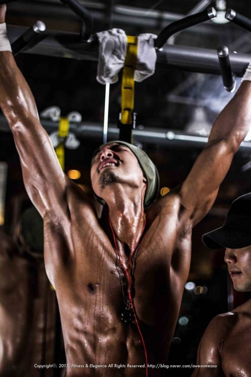 หนุ่ม Hwang Jinsik ชวนเหงื่อตก