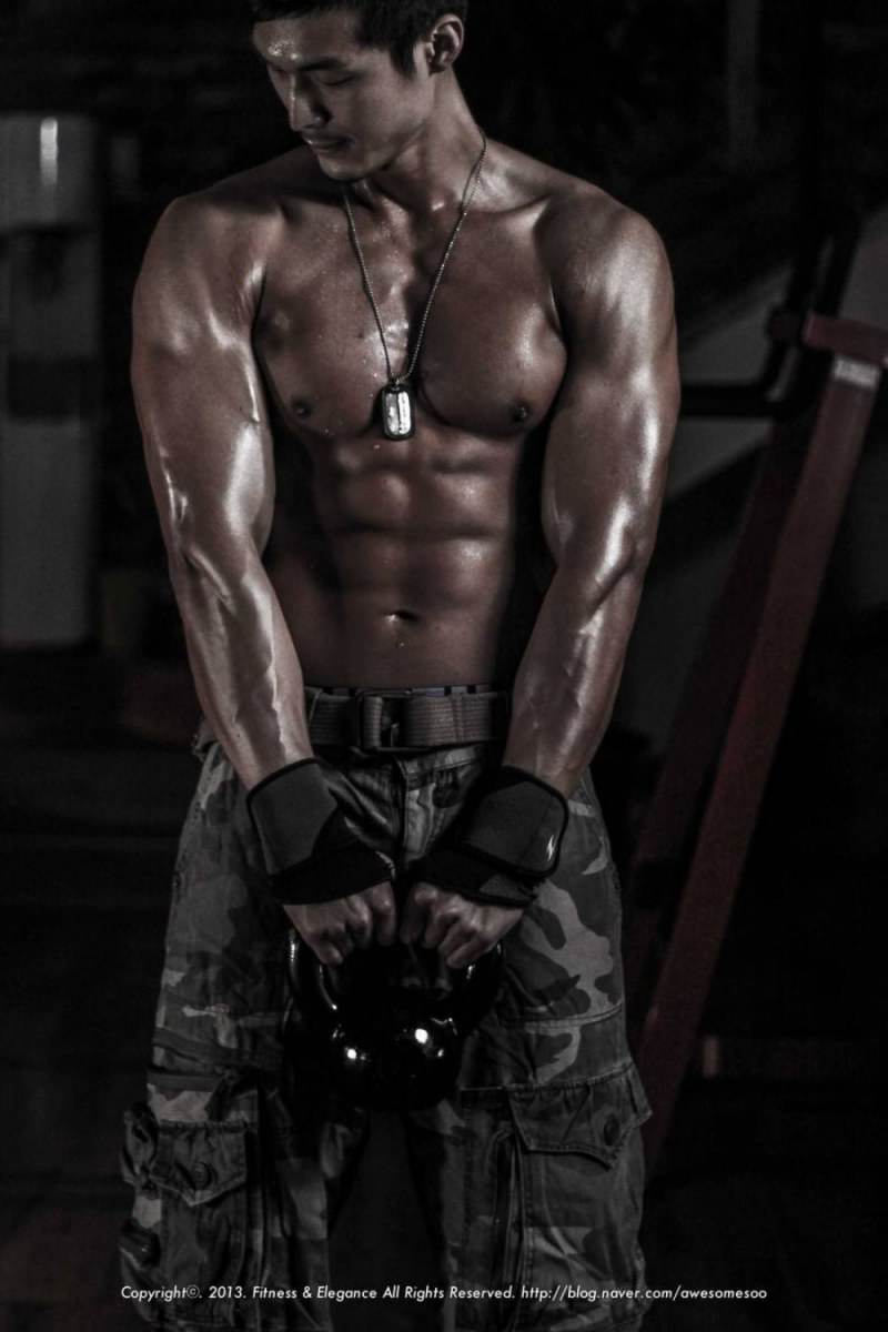 หนุ่ม Hwang Jinsik ชวนเหงื่อตก