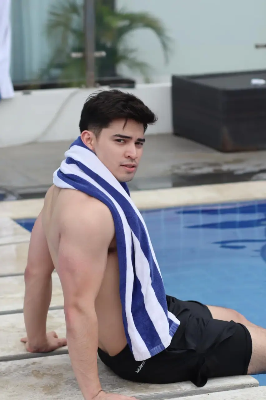 Philippine Commercial Model : Rollo Espinos