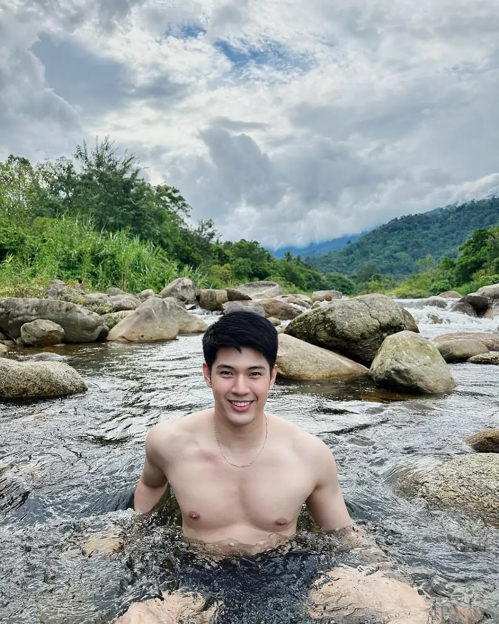 Cool GUY : Bee Tawanchat