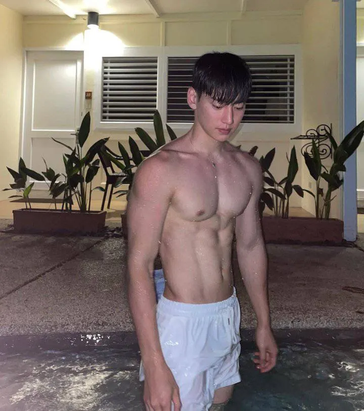 หนุ่มเกาหลีงานดี มีวาร์ป ( IG : daolum )