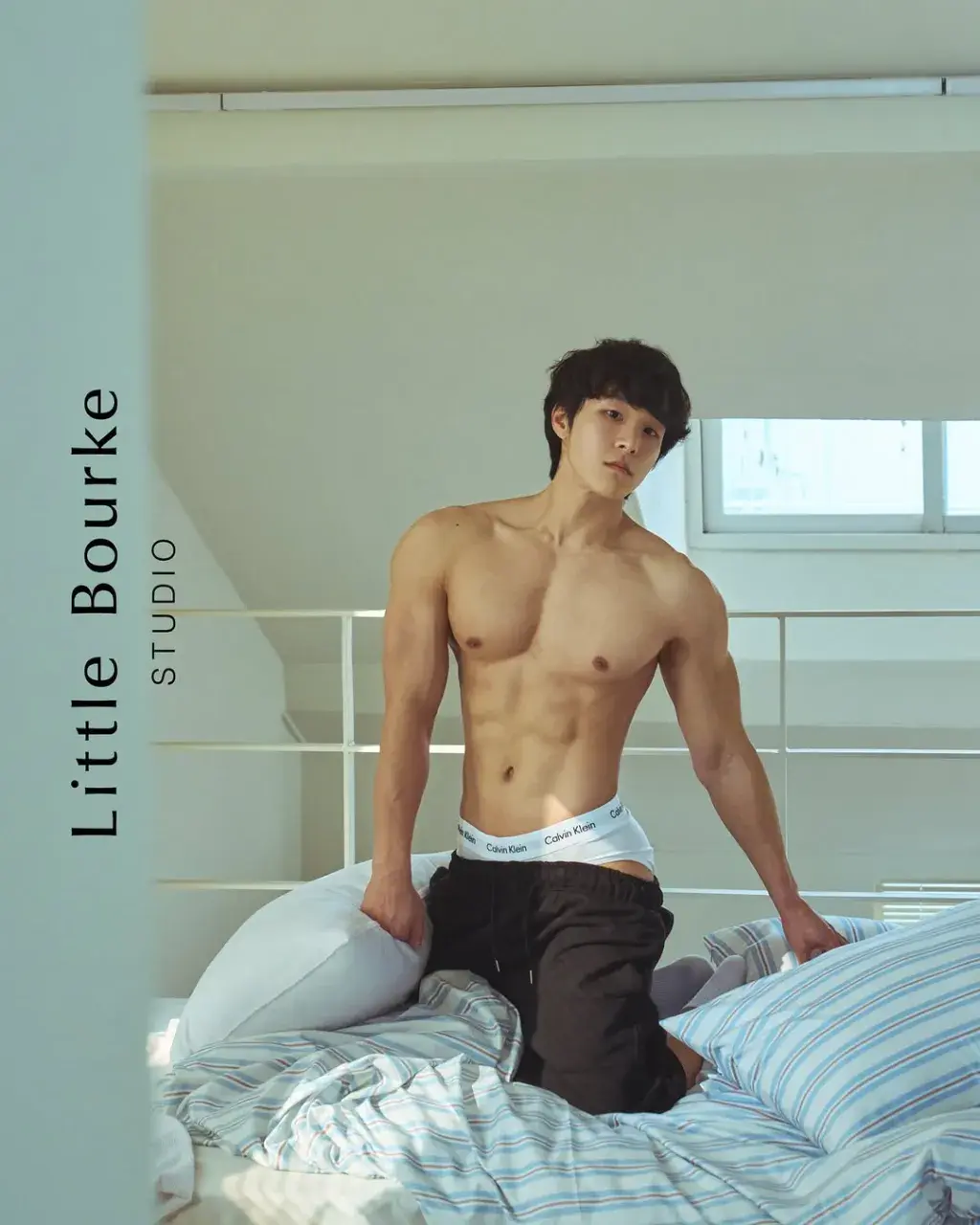 หนุ่มเกาหลีงานดี มีวาร์ป ( IG : _ybb_j )