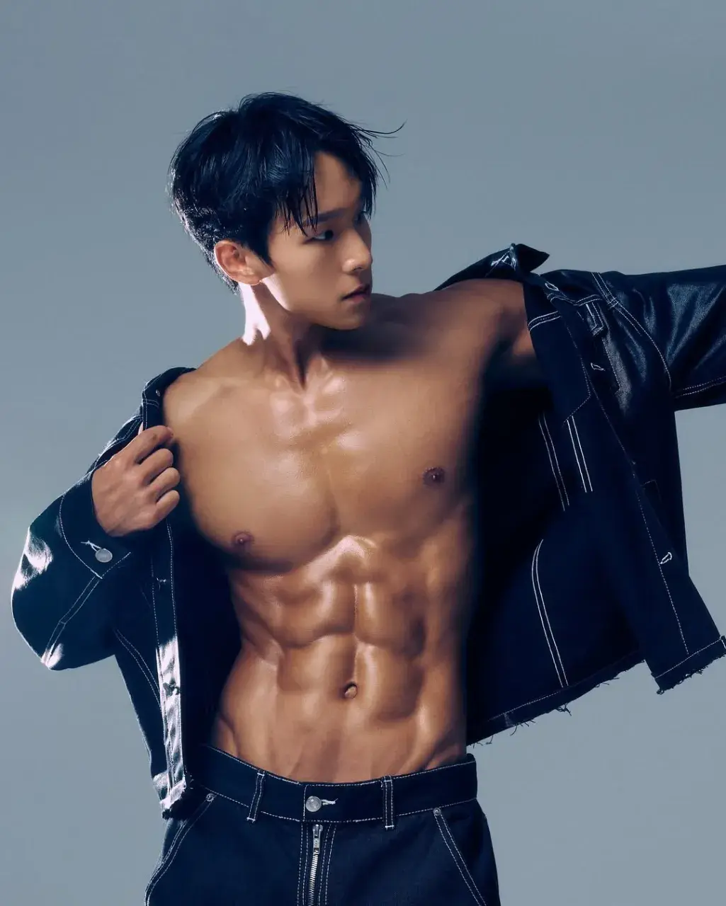 หนุ่มเกาหลีงานดี มีวาร์ป ( IG : _ybb_j )