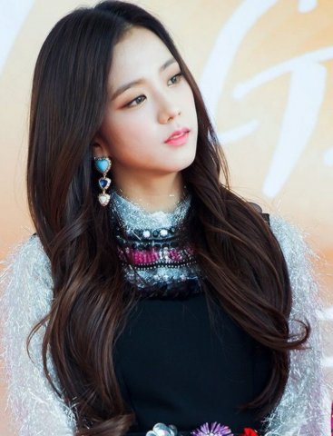 คุณเหมือนลิซ่า Black Pink มั้ยนะ - Quiz.Postjung.com