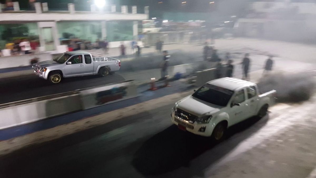 ISUZU D-MAX VS CHEV ตาหวาน ดวนทางตรง | Drag Racing Thailand