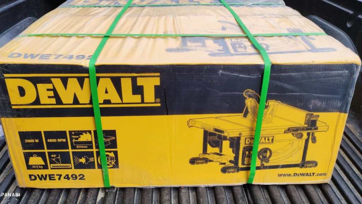 เลื่อยโต๊ะ Dewalt DWE 7492