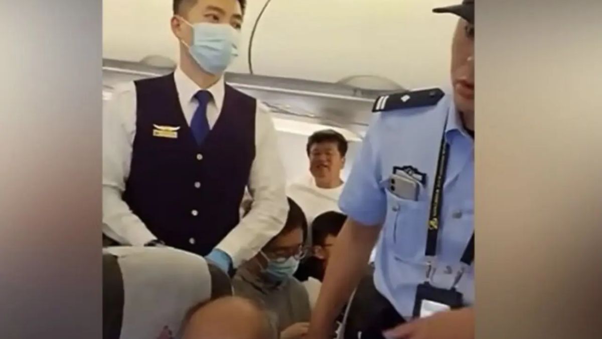 เฉลยแล้ว สาเหตุที่ชาวจีนทำเครื่องบินวุ่นยกลำ