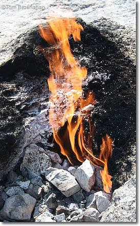 ไฟลุกตามช่องเขาที่ตุรกี ♥ The Flaming Rocks of Chimaera, Turkey